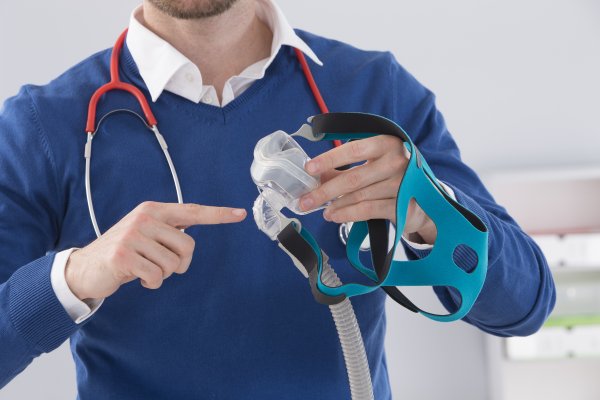 A Sleep Apnea Dentist Explains Common Sleep Conditions And Treatments